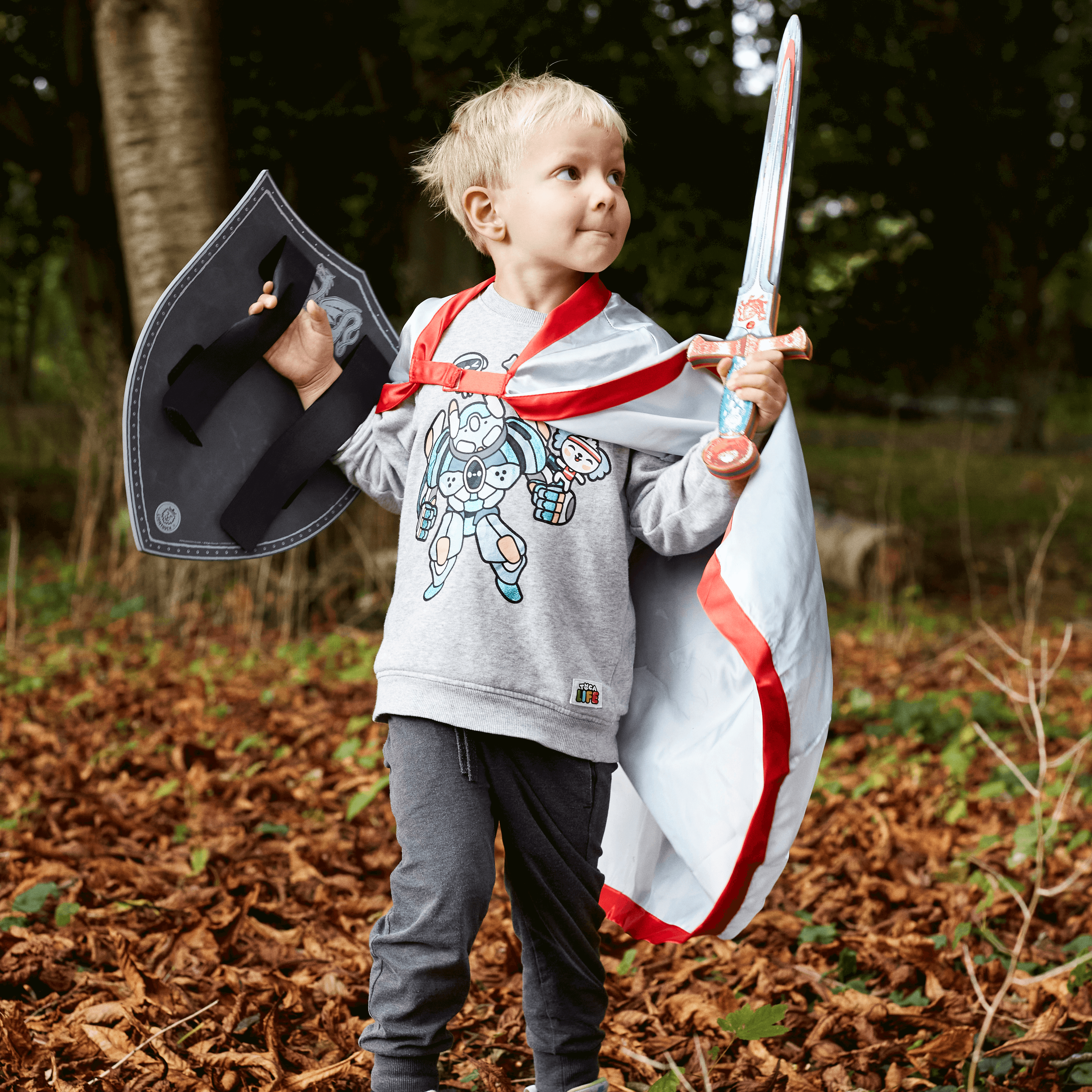 Liontouch Amber Dragon Knight Set with sword and shield for active play